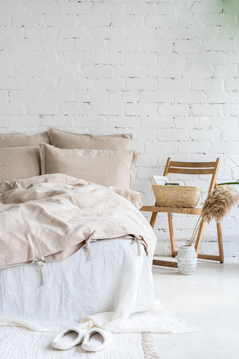 Linen bedding set in Natural: linen duvet cover with ties + 2 linen pi ...