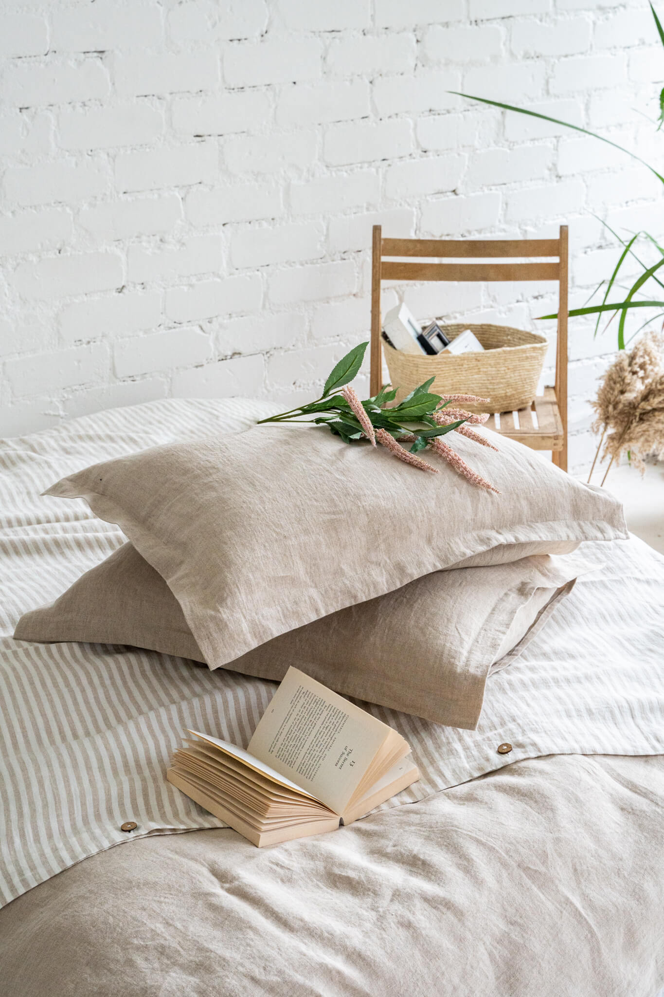 LINEN PILLOWCASES - Easy Linen Crafts